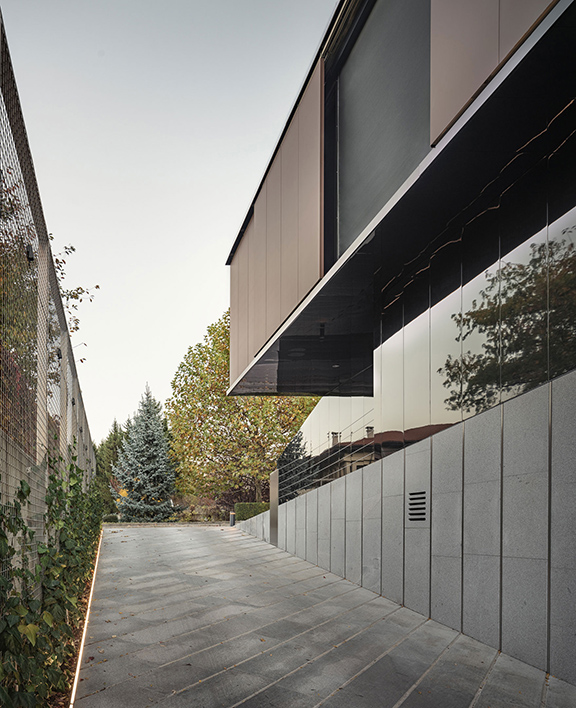 Eclipse House – една интровертна къща