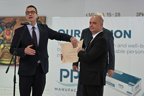 Първата фабрика за нитрилни ръкавици в Европа ще бъде в Пловдив